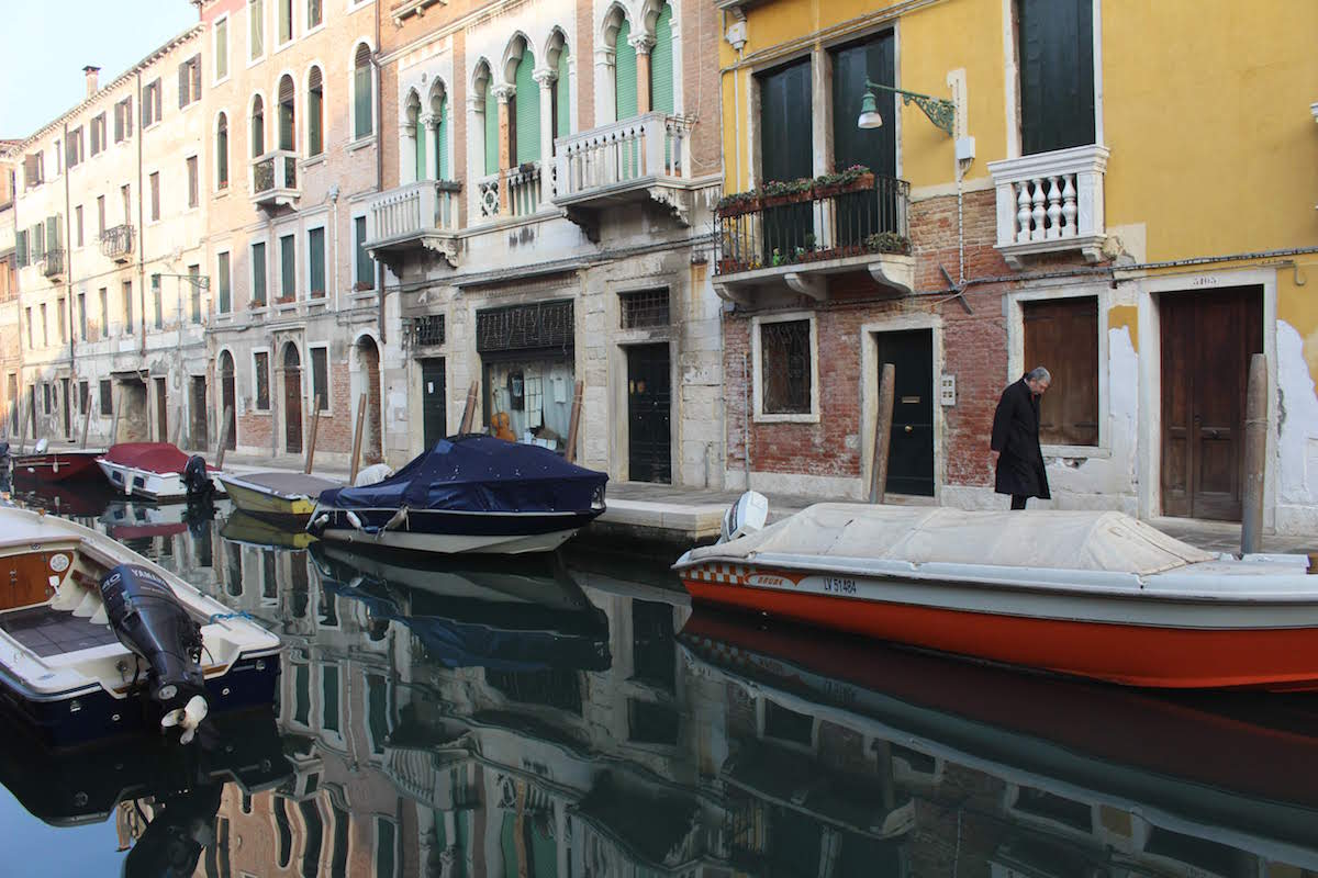 5 tips to avoid crowds in Venice during Carnival | Jadescapades